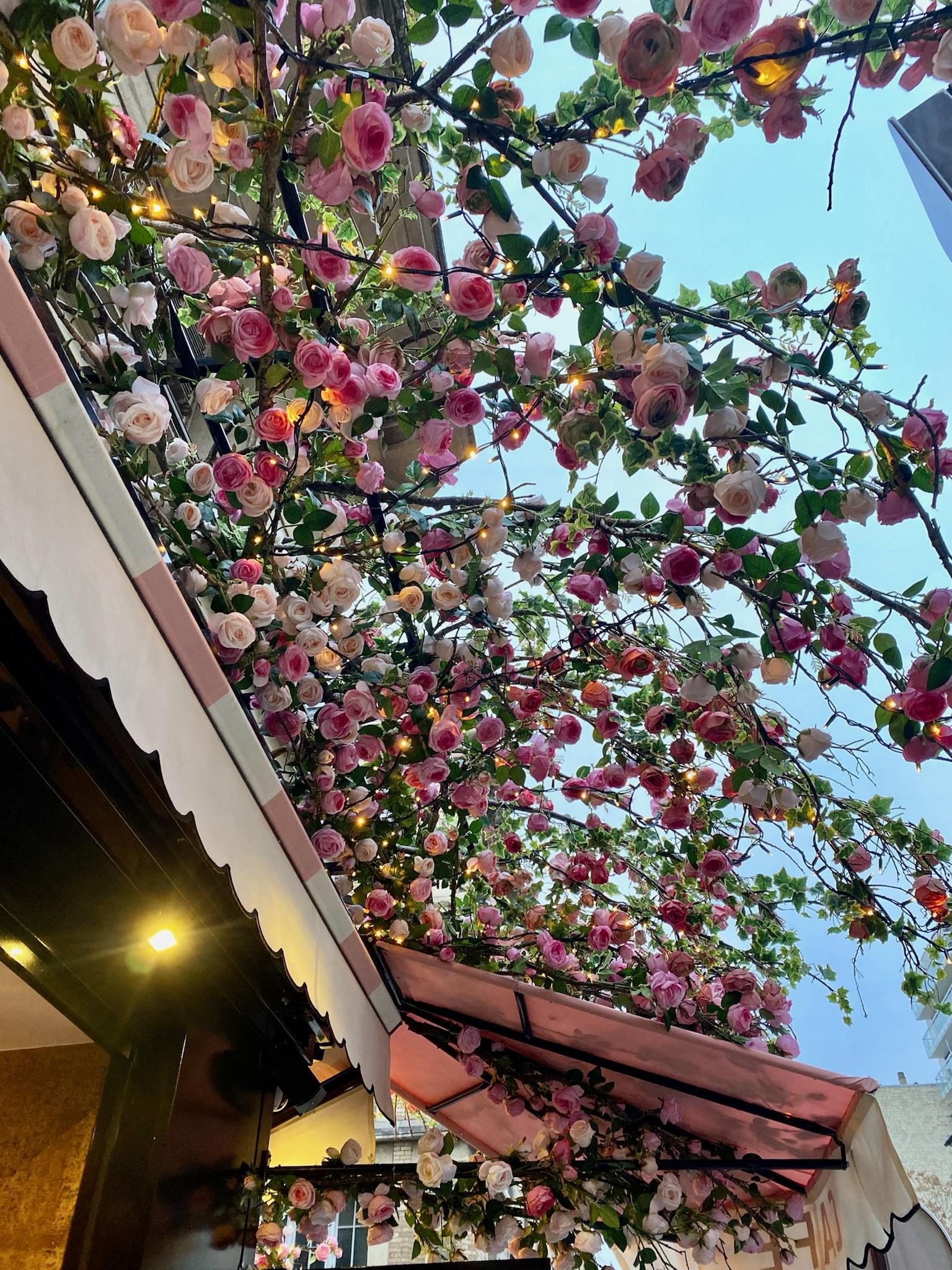 Marie Rose - Paris -2022 - Deschamps Artiste fleuriste